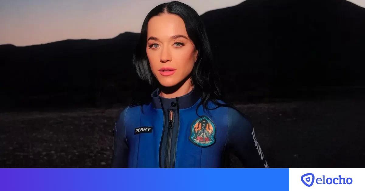 Katy Perry viajó al espacio en un vuelo de Blue Origin, volvió y besó el suelo | El Ocho